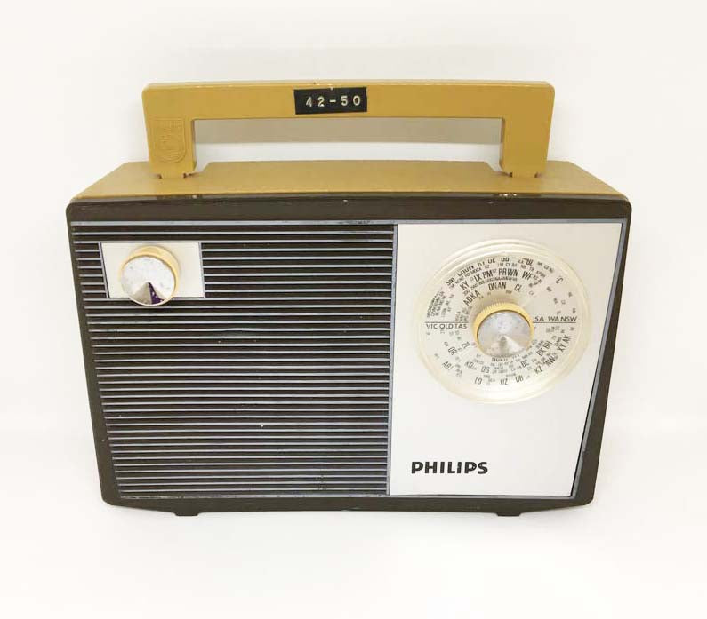 Philips Transistor Radio 1970s – The Prop Collective